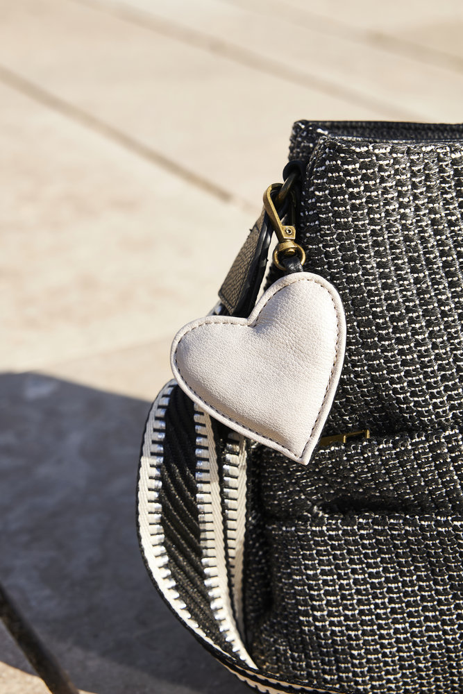 Představujeme trendy kabelky na rok 2025! | Rieker-eshop.cz